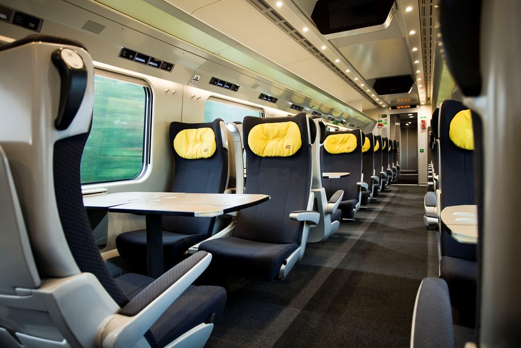 ポーランドの列車 一等と二等の違いを詳しく解説 | ポーランドなび -WITAM!-